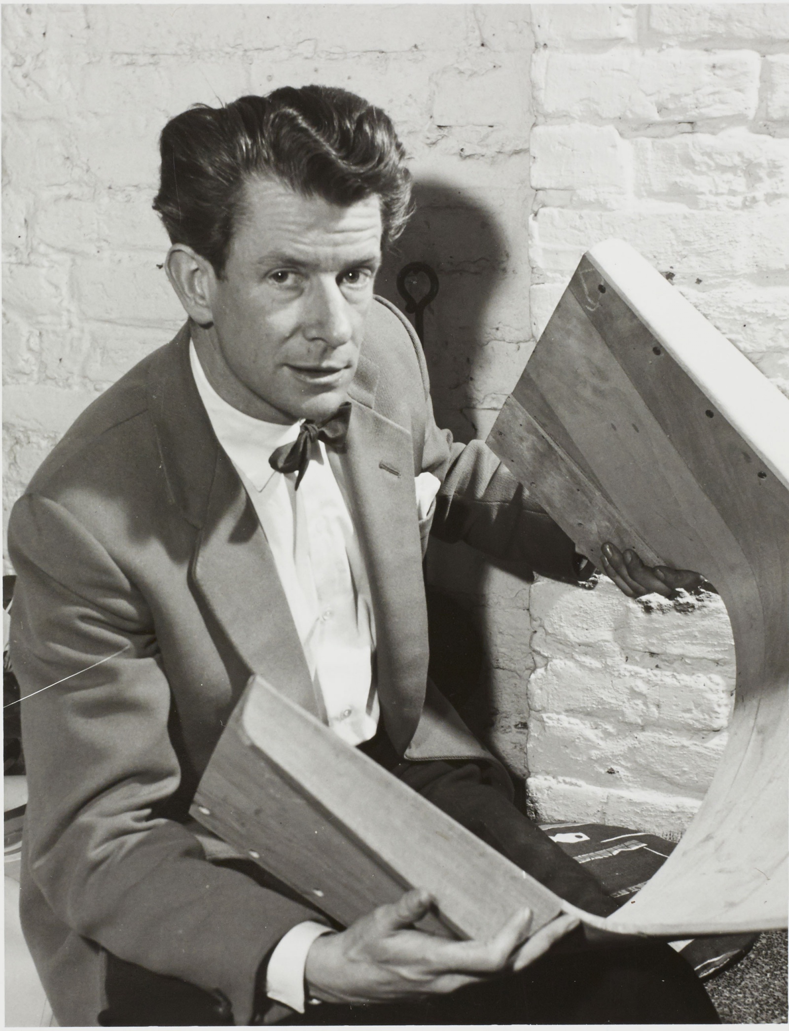 Robin Day’s designs in wood celebrated at the V&A with “a forest ...