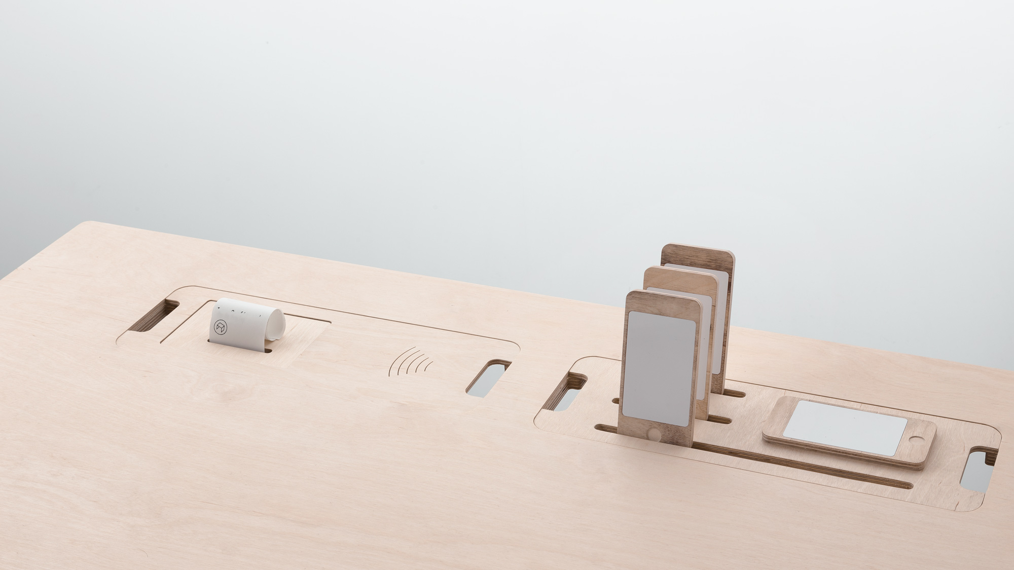 Digital smart desk will “eliminate the need for desktop computers ...