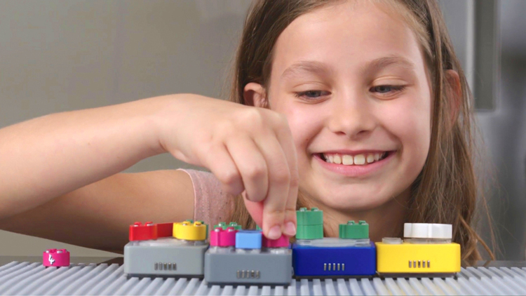 Algobrix: the new toy teaching kids to code with Lego - Design Week