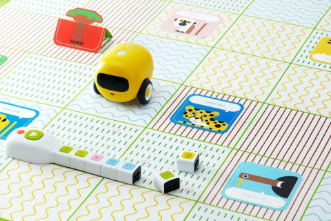 The toy robot teaching kids to code without screens - Design Week