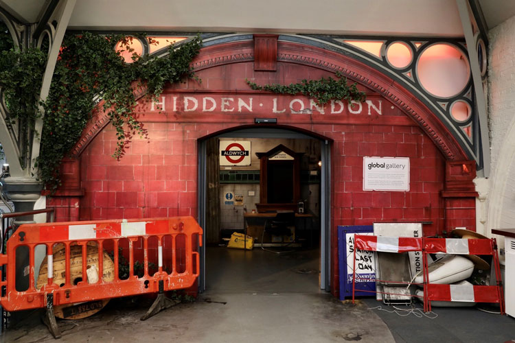 Hidden London exhibition brings abandoned Tube stations to life ...