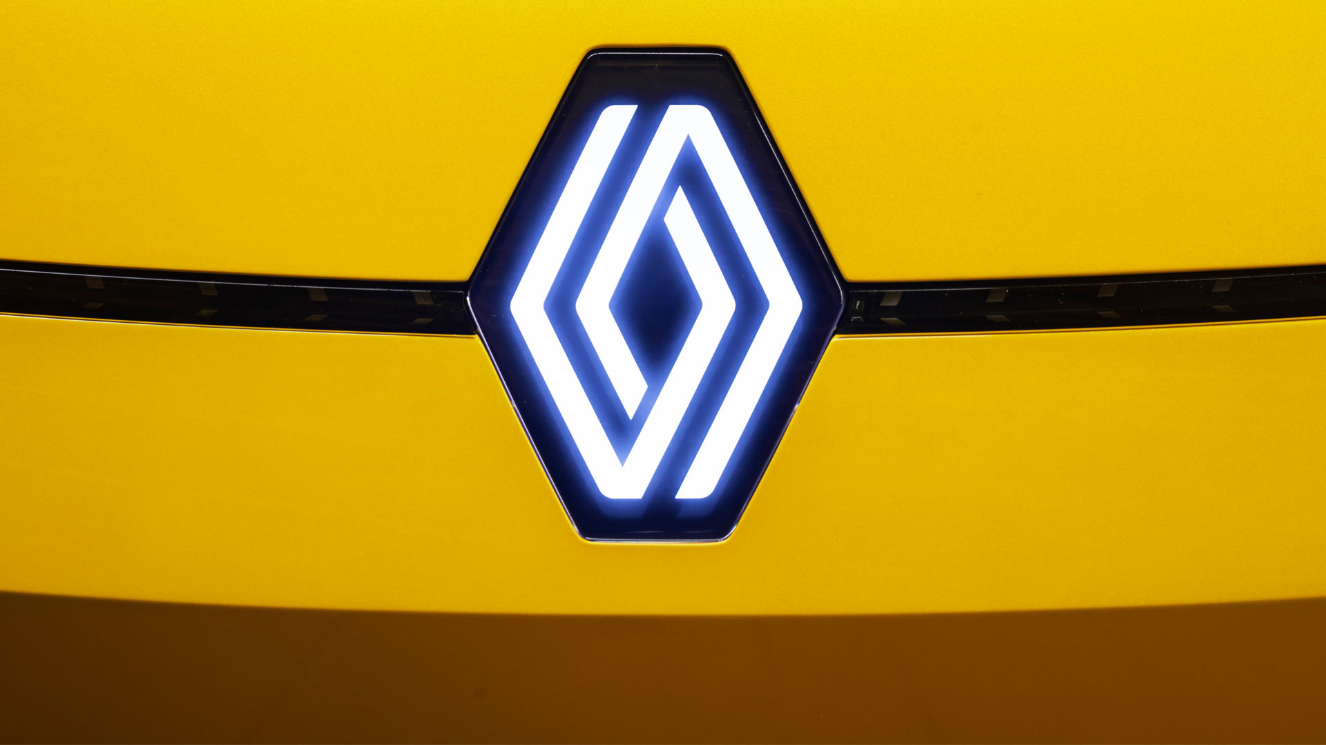 Renault unveils new geometric logo in “timeless” rebrand - Design Week